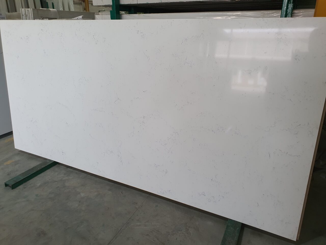 531 – Carra White | casastone.sg